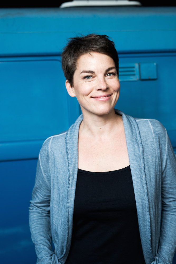 VICTORIA MAYER (© Alan Ovaska) - SPIELKIND