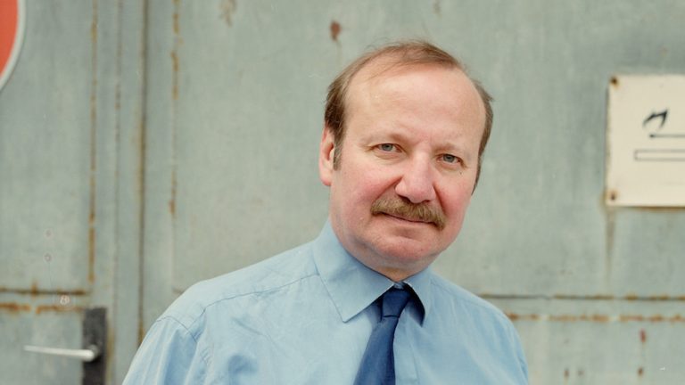 RAINER REINERS (© Me Chuthai) - SPIELKIND