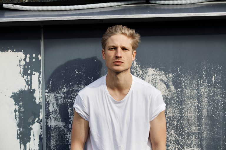 ANTON RUBTSOV (© Jeanne Degraa) - SPIELKIND