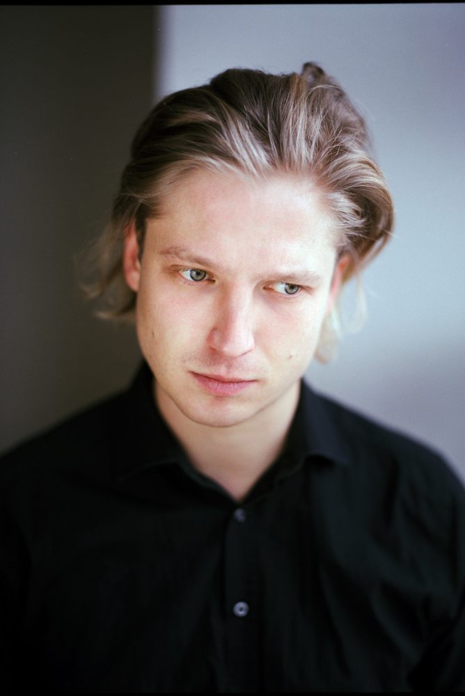 AntonRubtsov_HannesCaspar_13 - SPIELKIND