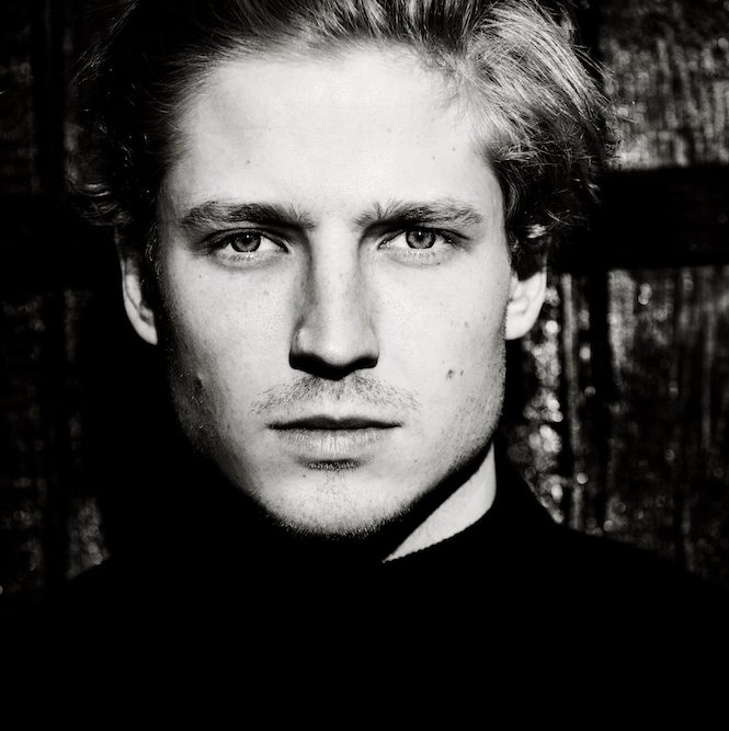 ANTON RUBTSOV (© Jeanne Degraa) - SPIELKIND