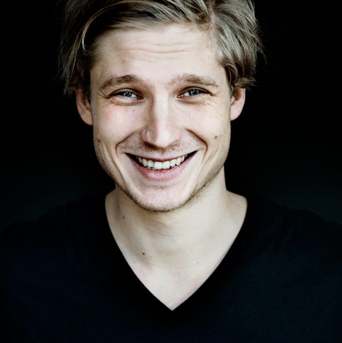 ANTON RUBTSOV (© Jeanne Degraa) - SPIELKIND