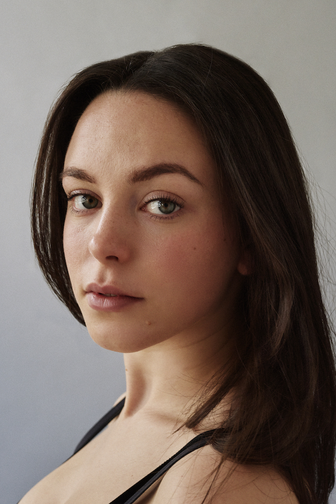 Tijan Marei plays alongside Judi Dench in »Six Minutes to Midnight ...