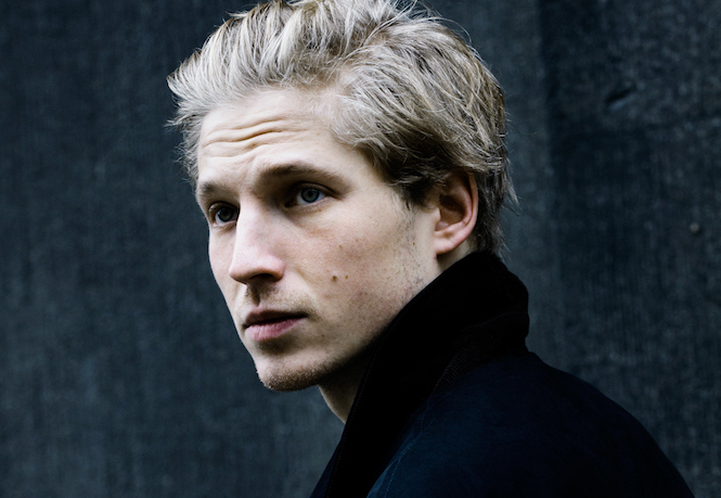 ANTON RUBTSOV (© Jeanne Degraa) - SPIELKIND