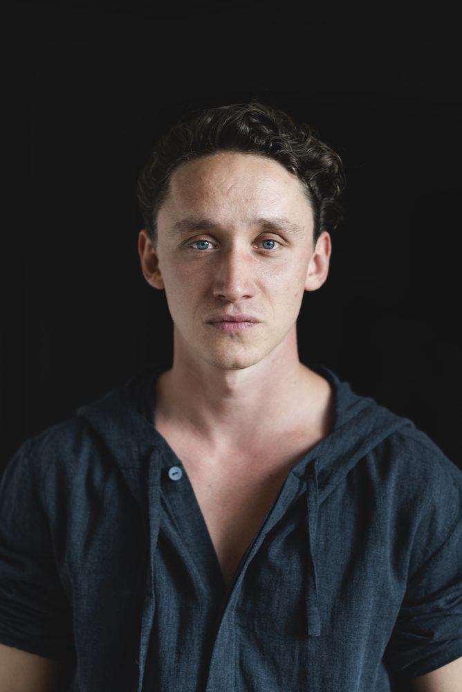 AaronFriesz_(c)juliadragosits_web-29 - SPIELKIND