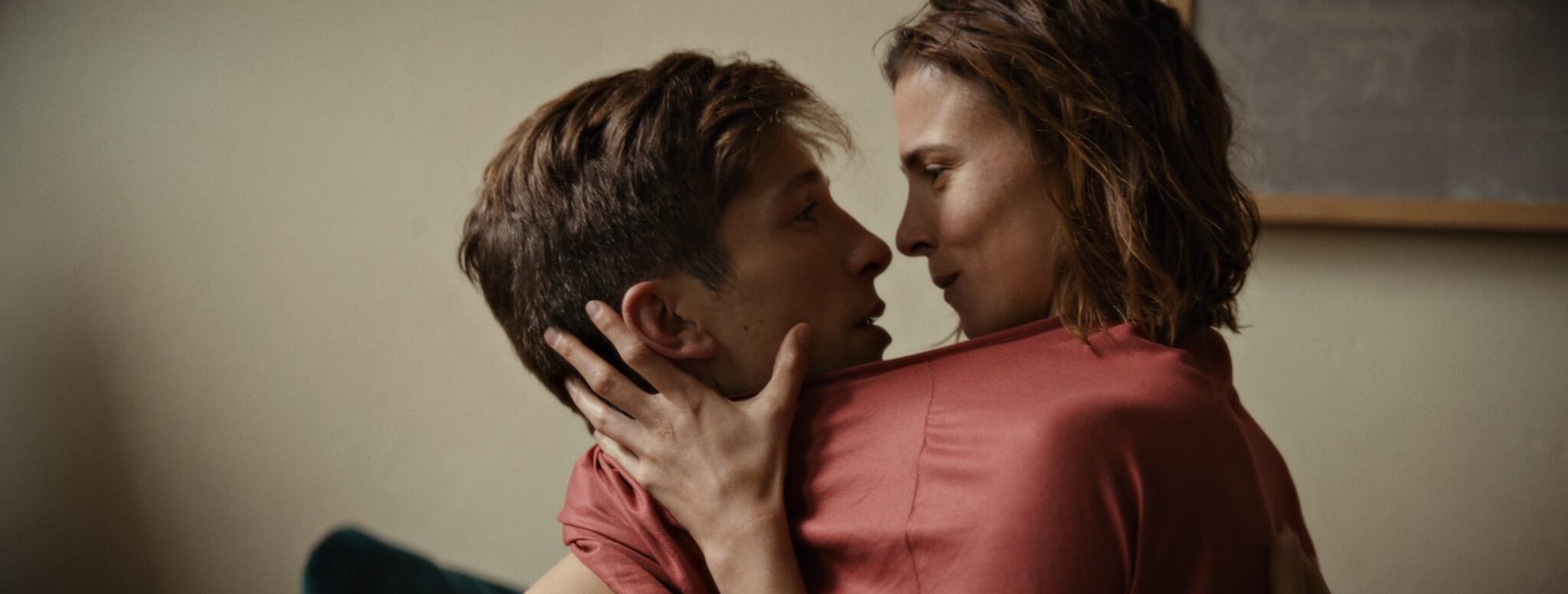 01_BRIKEN_SCOPE_300DPI-©-Port-au-Prince-Pictures-Juan-Sarmiento-G ...